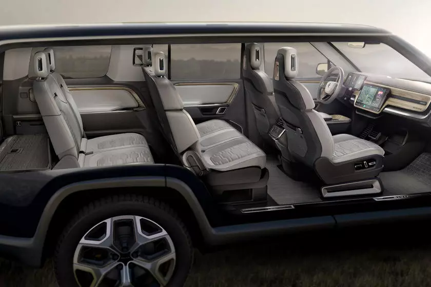 2021 Rivian R1S ਇਲੈਕਟ੍ਰਿਕ SUV ਟਰੱਕ ਸਿਬਲਿੰਗ ਵਿੱਚ ਸ਼ਾਮਲ ਹੋਣ ਲਈ ਪਹੁੰਚੀ 87309_2