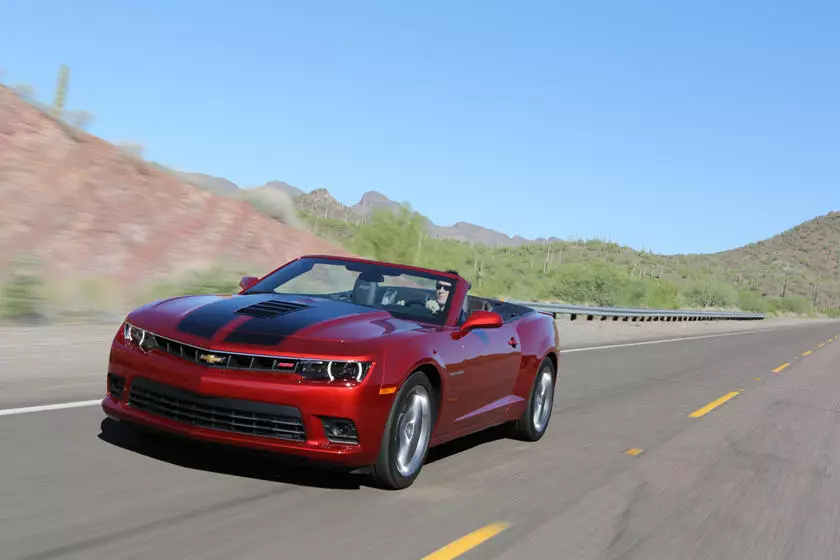2014-2015 Chevrolet Camaro Convertible Front View Driving