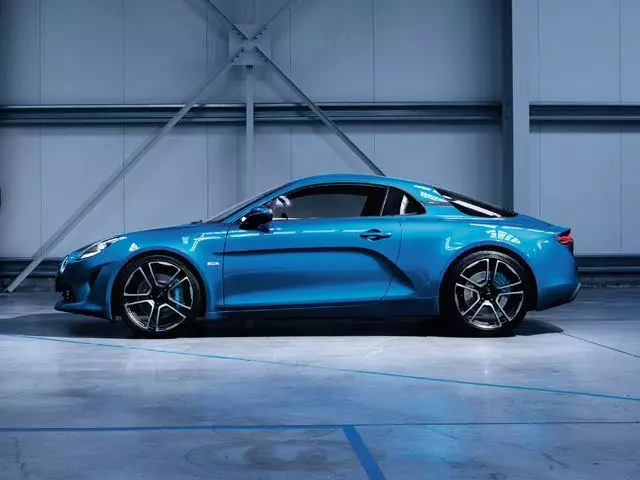 Naujasis Alpine A110 yra kvapą gniaužiantis gražus 87603_2