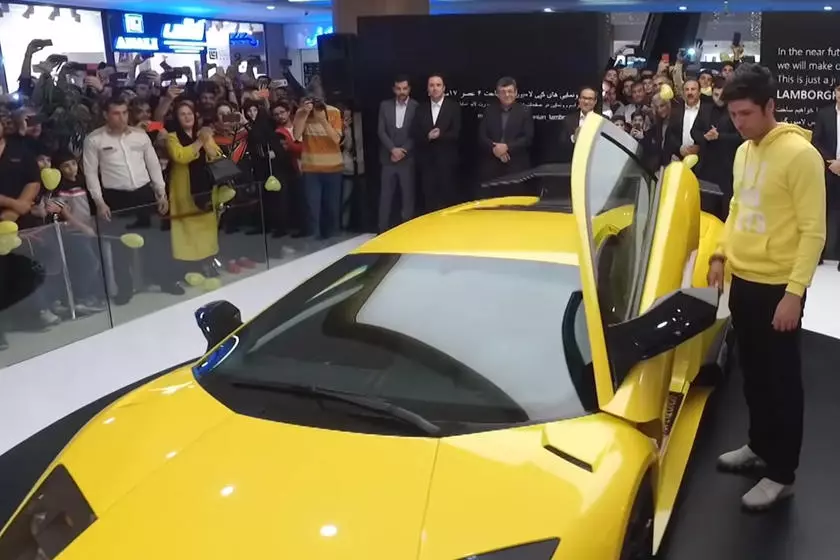 Підроблений Lamborghini Murcielago SV, розроблений Іраном 87663_6