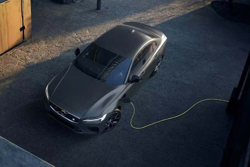 2019 Volvo S60 T8 Polestar Engineered bir soatdan kamroq vaqt ichida sotiladi 87672_7