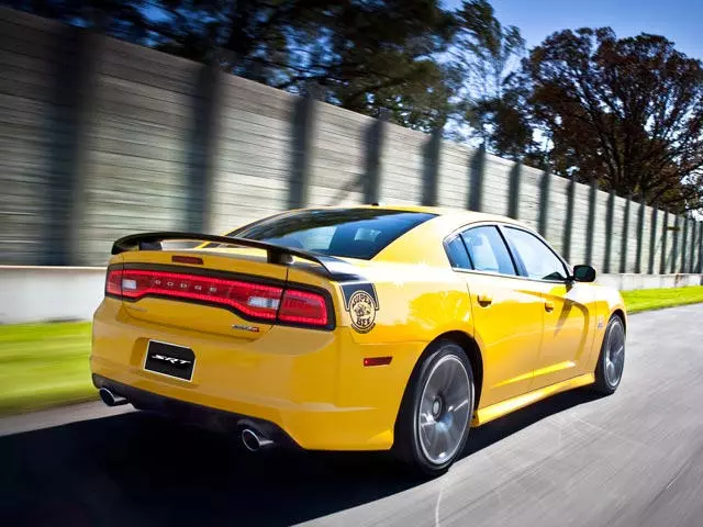 Dodge Charger SRT8 Gwenyn Gwych a Heriwr Siaced Felen SRT8 87832_1