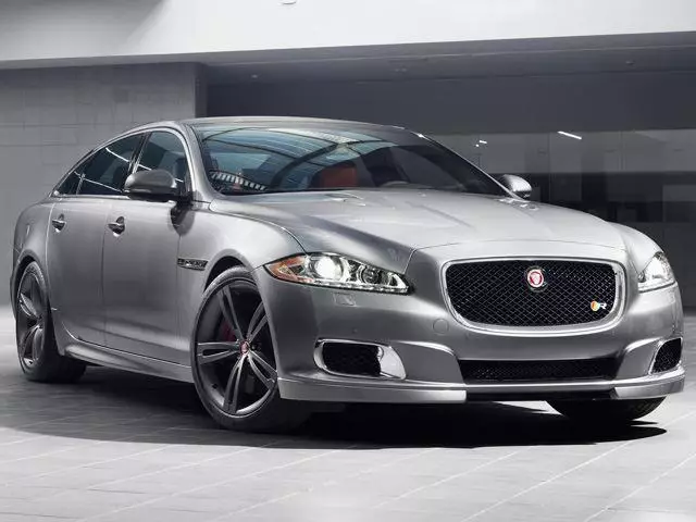 Jaguar, NY için Yeni XJR'yi Duyurdu 87866_1