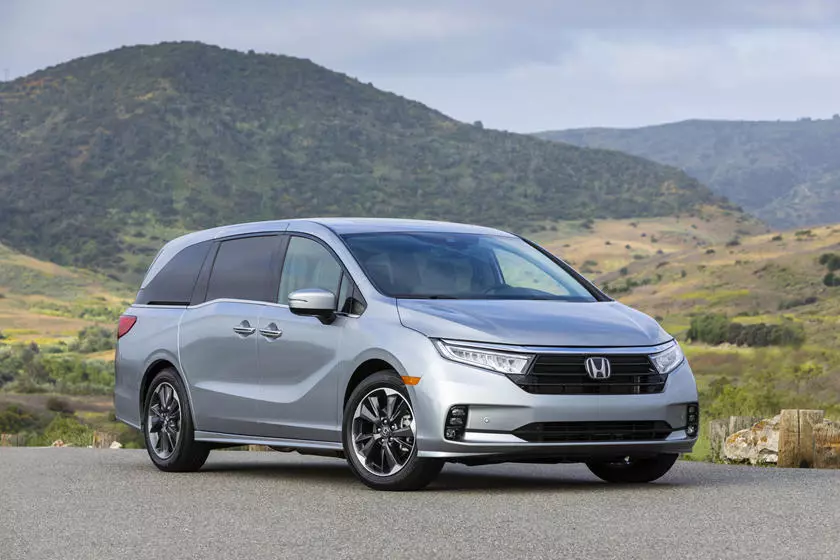 2021-2022 Honda Odyssey Front-End View