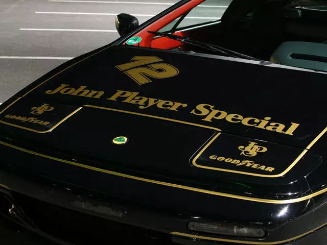 Ayrton Senna Tribute Lotus Esprit από την Cam Shaft 88062_2