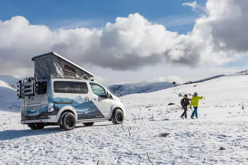 Sangana neNissan's Winter Camper Concept 88327_6