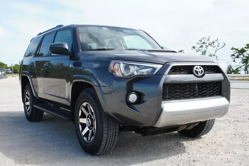 2019 Toyota 4Runner Test Drive Sharh: Yashasin Eski maktab 88445_16