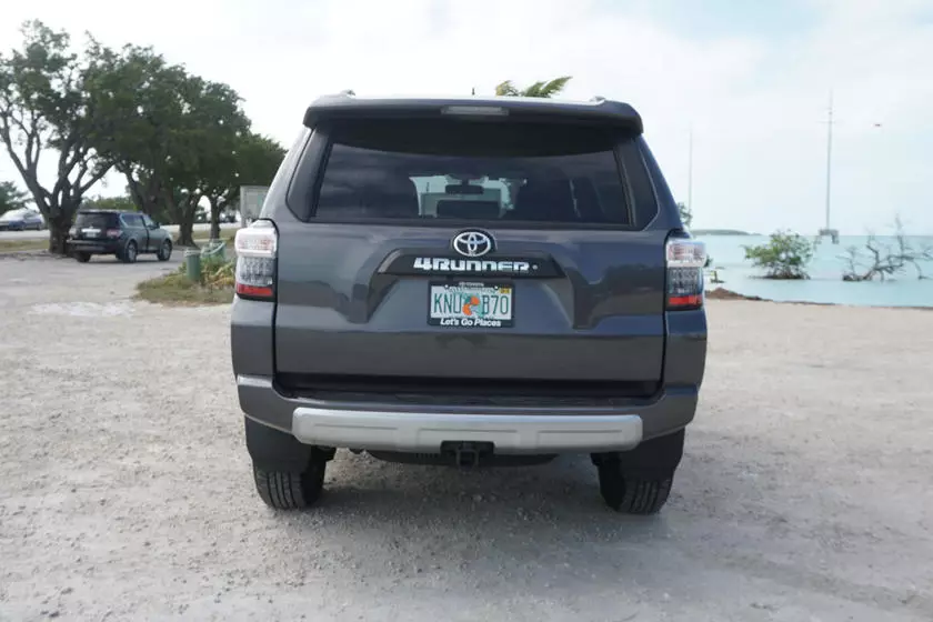 2019 Toyota 4Runner Test Drive Sharh: Yashasin Eski maktab 88445_6