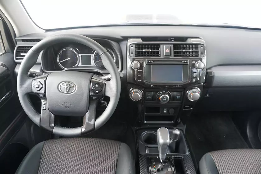 2019 Toyota 4Runner reynsluakstursskoðun: Lengi lifi gamli skólinn 88445_8