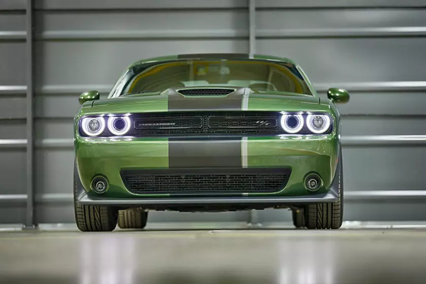 Видання Dodge Challenger і Charger Stars & Stripes вітають військових США 88556_8