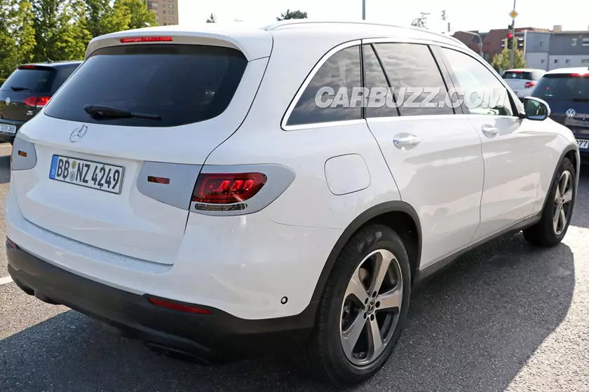 Mercedes GLC Facelift mit sehr wenig Tarnung erwischt 88613_10