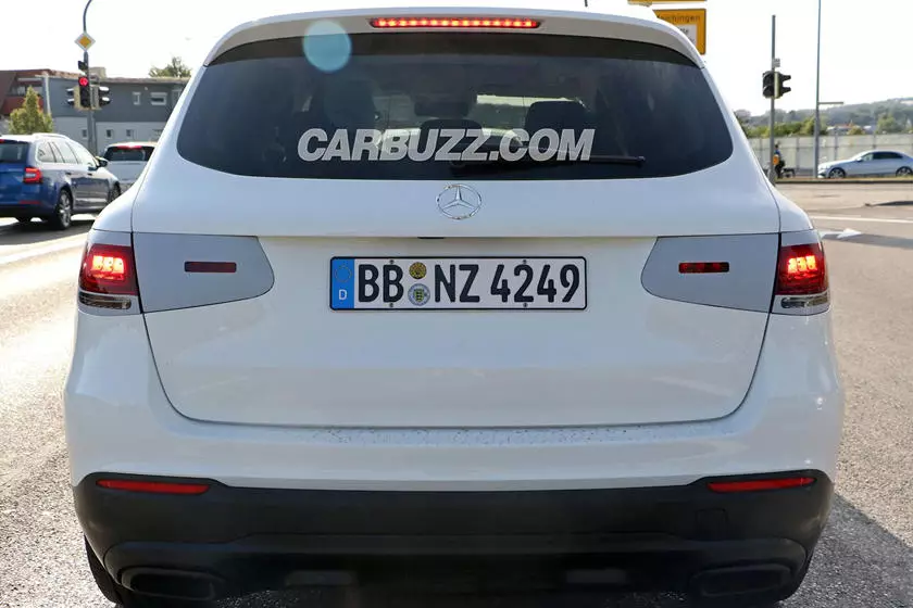 Facelift Mercedesu GLC zachytený s veľmi malou kamuflážou 88613_12