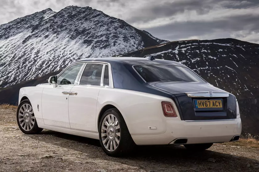 2018-2019 Rolls-Royce Phantom Арткы бурчтун көрүнүшү