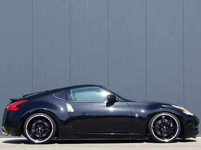 Nissan 370Z Black Bullet ໂດຍ Senner 88762_1