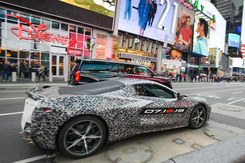 Corvette ເຄື່ອງຈັກ Front-Engine ສຸດທ້າຍທີ່ເຄີຍມີຂຶ້ນສໍາລັບການປະມູນ 88851_6