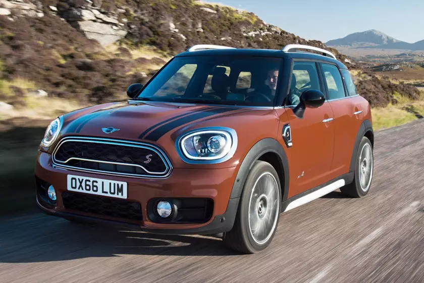 2017-2020 MINI Cooper Countryman Front View Driving