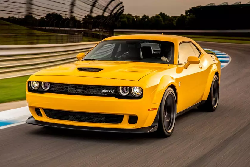 2015-2018 Dodge Challenger SRT Hellcat Front Side in Motion