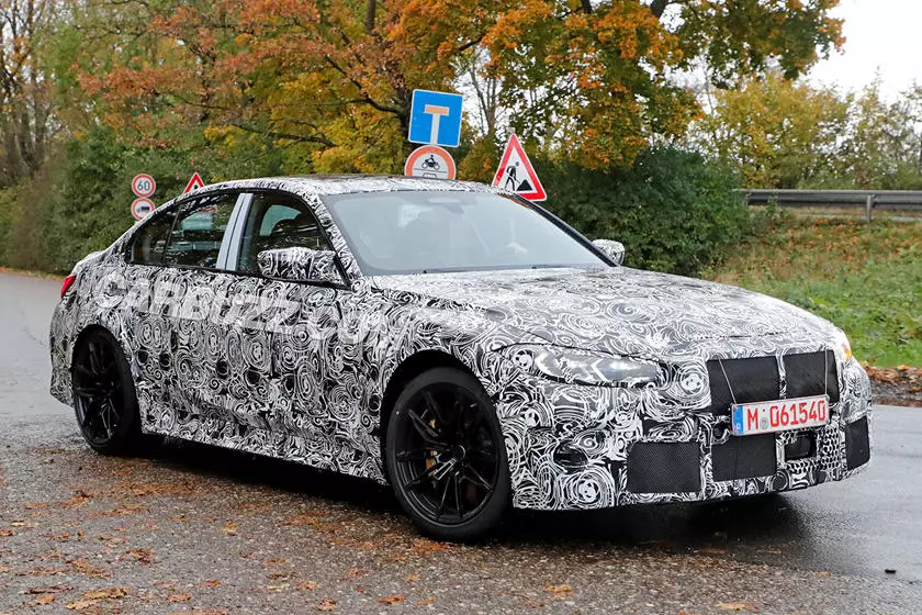 Новы BMW M3 дэманструе свой гладкі кузаў 89093_3