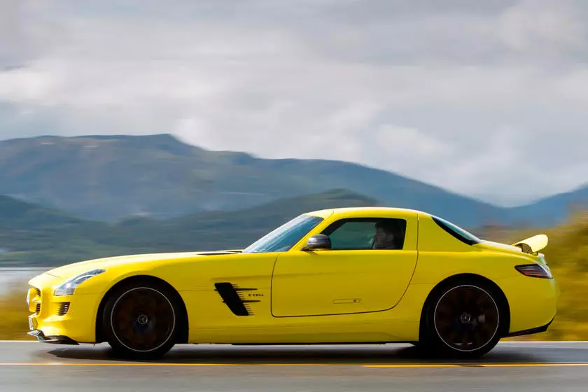 Mercedes-AMG GT SLS ইলেকট্রিক ড্রাইভ উত্তরসূরিতে পরিণত হতে পারে 8910_3