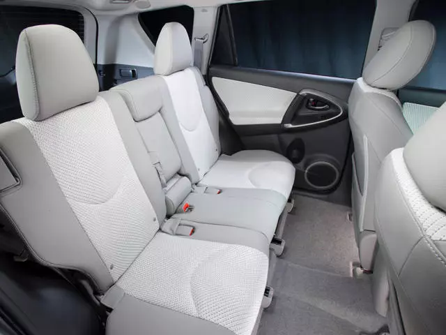 2012-2014 Toyota RAV4 EV Rear Passenger oche