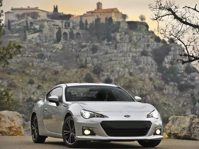 Bu 104 MPG Subaru BRZ'ye Güç Veren Şeye İnanamayacaksınız 89400_1