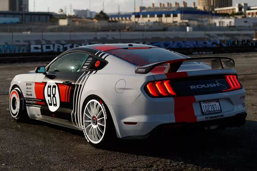 700 морины хүчтэй Mustang GT Фордын хамгийн сайхан мөчүүдийн нэгийг тэмдэглэж байна 89408_2