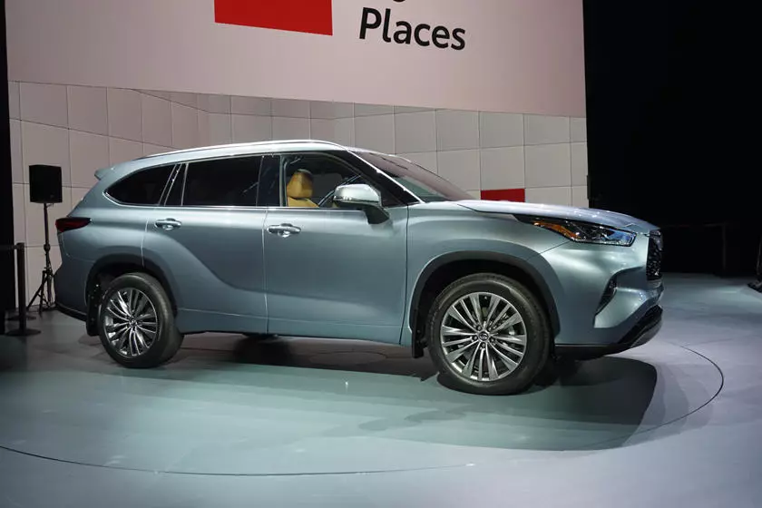 Möt den helt nya Toyota Highlander 2020 89474_2