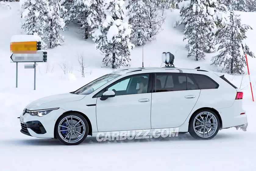 Ny Volkswagen Golf R Wagon Spied Helt naken 89550_3