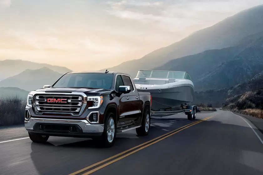 Chevy Silverado, GMC Sierra Diesel жүк ташуучу унаалары маанилүү жаңылануудабы? 89640_8