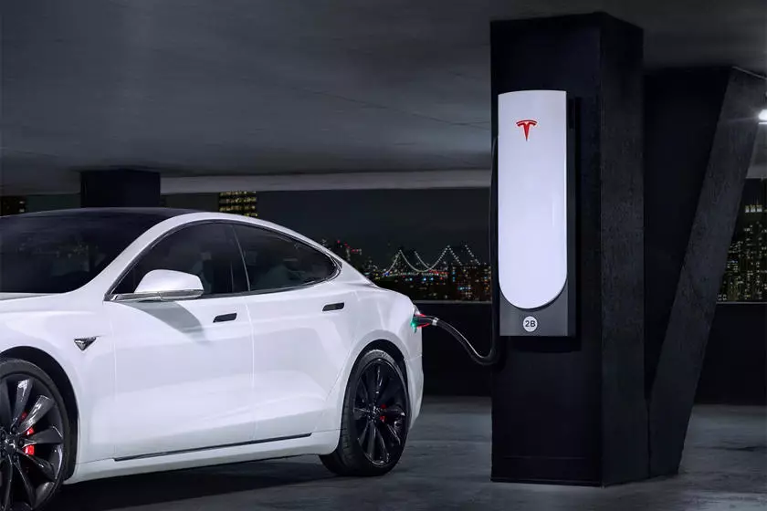 Sewwieq ta' Tesla Arrestat Għal DUI Waqt li kien qiegħed fuq l-Awtopilota 8966_7