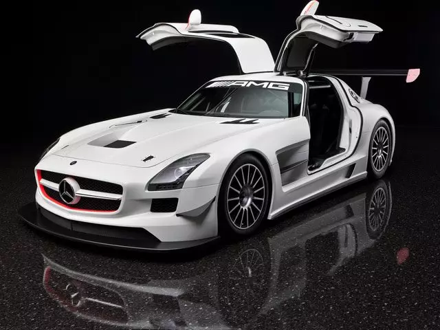 Готовится ли к производству топовая серия SLS AMG Black? 89976_2