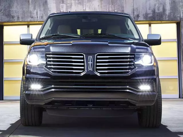 Lincoln Navigator ga-abụ ihe ọhụrụ maka 2017 90141_3