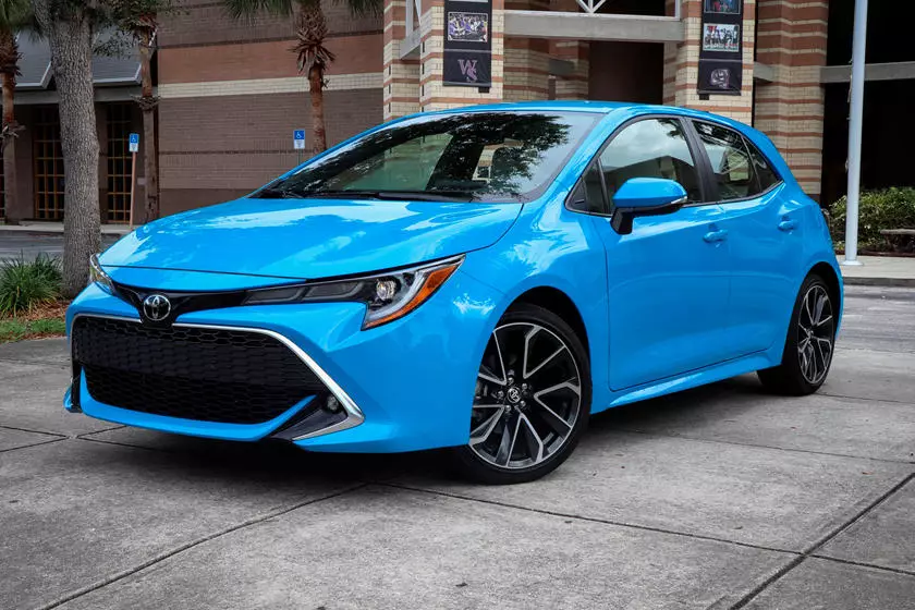 2019-2020 Toyota Corolla ferdehátú tesztvezetés, elölnézet