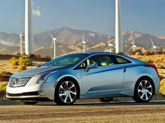 I-Cadillac ELR ingaba nobomi obufutshane kakhulu 90390_2