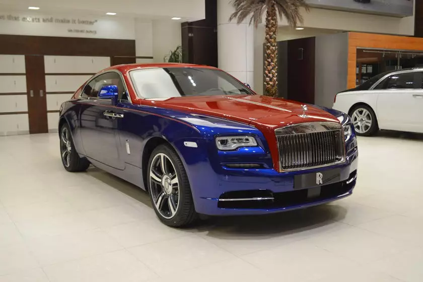 Rolls-Royce Wraith İki Tonlu Rənglə Rəyi Ayırır 90405_4