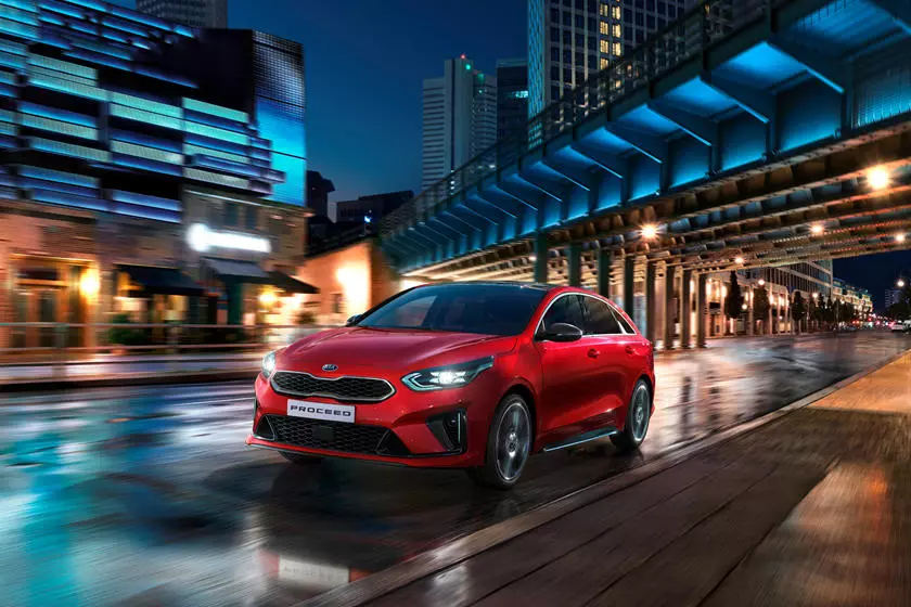 2019 Kia Ceed GT nwere ike ịhụchalụ ọhụrụ Forte5 Hot Hatch 90486_5