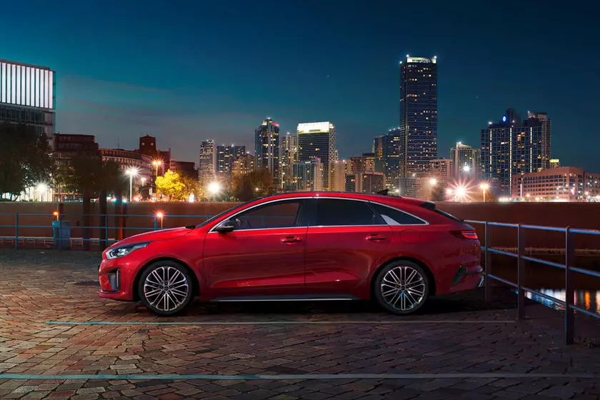 2019 Kia Ceed GT نئين فورٽ 5 گرم هيچ جو جائزو وٺي سگھي ٿو 90486_8