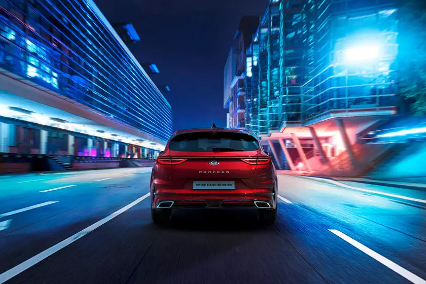 2019 “Kia Ceed GT” täze “Forte5 Hot Hatch” -y öňünden görüp biler 90486_9