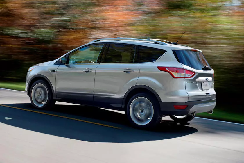 Angle posterior en moviment del Ford Escape 2013-2016