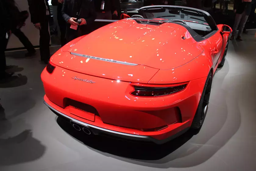 Eksplodu pasintan trafikon en la blindiga 500-HP 911 Speedster de Porsche 90690_4