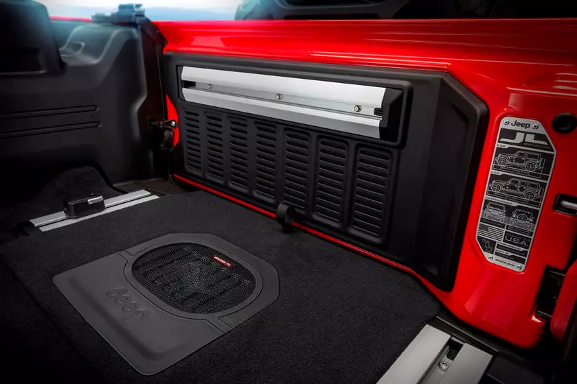 2018-2021 Jeep Wrangler Trunk Space