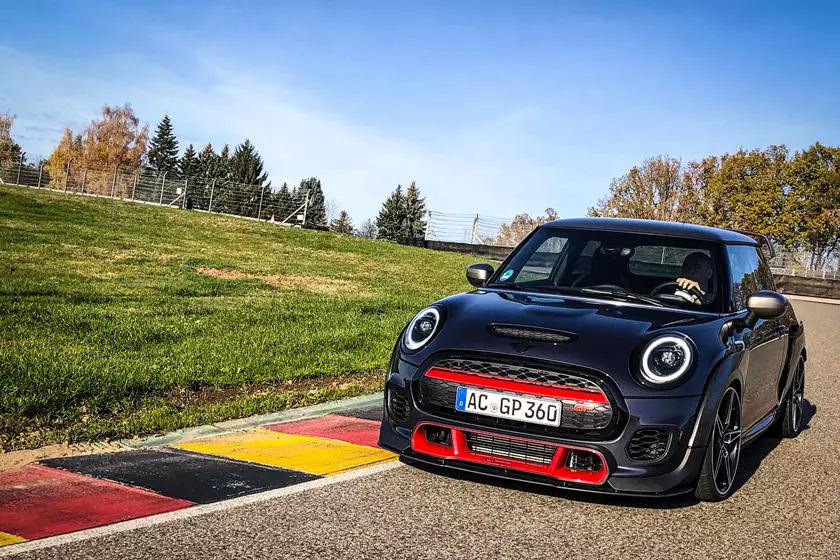 AC Schnitzer သည် Mini John Cooper ၏ GP ကို ပို၍ပင်ပူလောင်စေသည်။ 90837_3