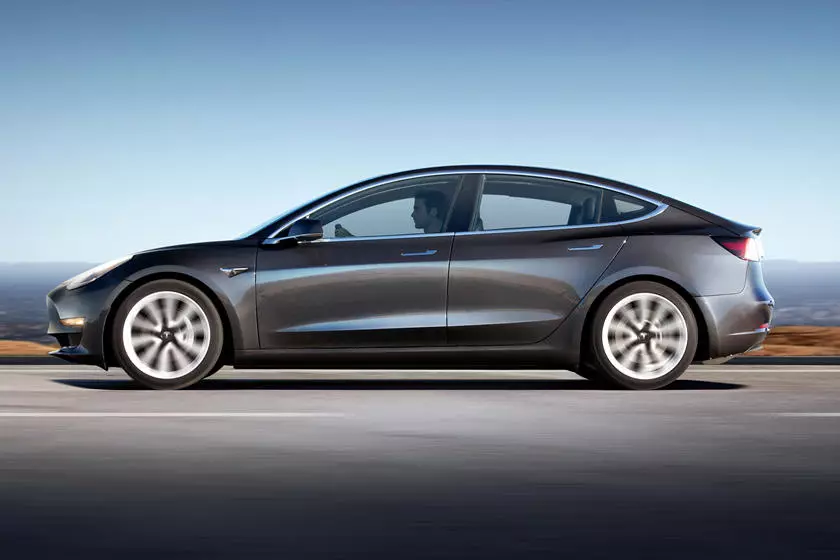 Varför inaktiverar den senaste Tesla-programuppdateringen autopiloten för vissa ägare? 91048_6