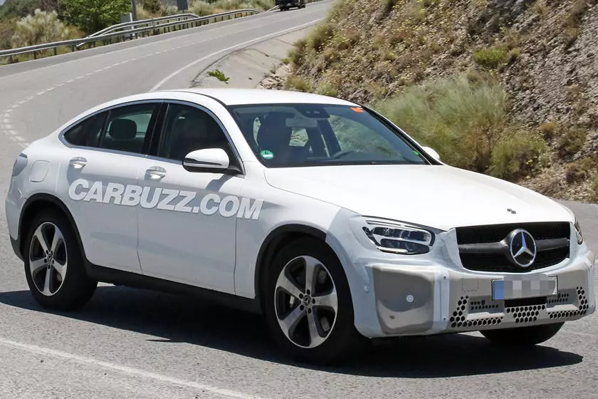 2019 Mercedes GLC Coupe sjocht tichtby produksje 91180_5