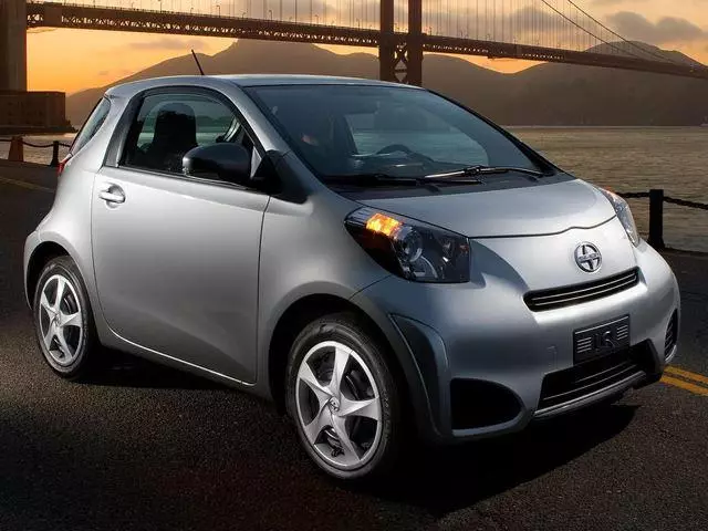 ທໍາອິດ Cygnet, ໃນປັດຈຸບັນ Scion iQ ທີ່ຈະໄດ້ຮັບ Axe? 91316_1