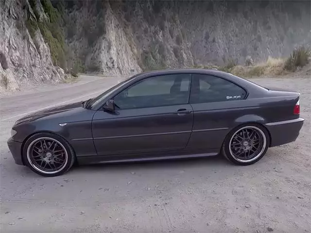 Ten doładowany E46 BMW serii 3 brzmi lepiej, gdy drzwi są zamknięte 91443_1