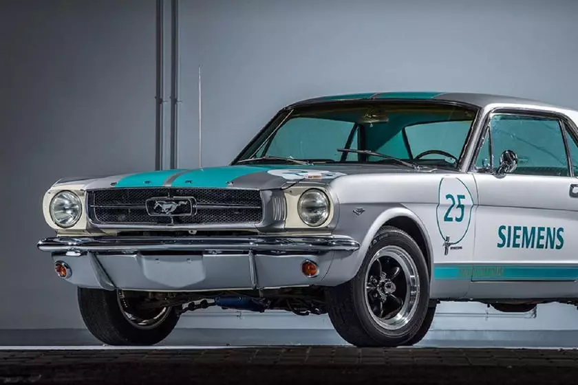 Classic Mustang Ditches Driver Para sa Goodwood Hillclimb 91471_2