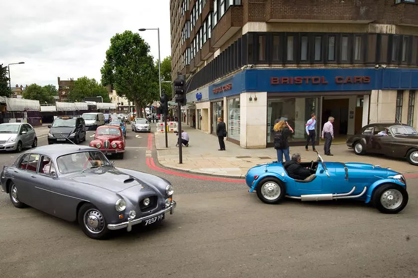 Bristol Tsheb Reborn Nrog Tshiab Dodge-Powered Sports Car 91574_4