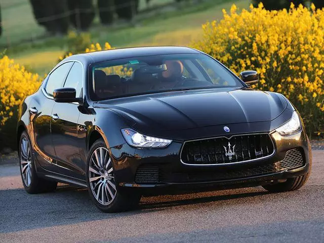 Maserati Ghibli па цане ад 65 тысяч долараў 91607_1