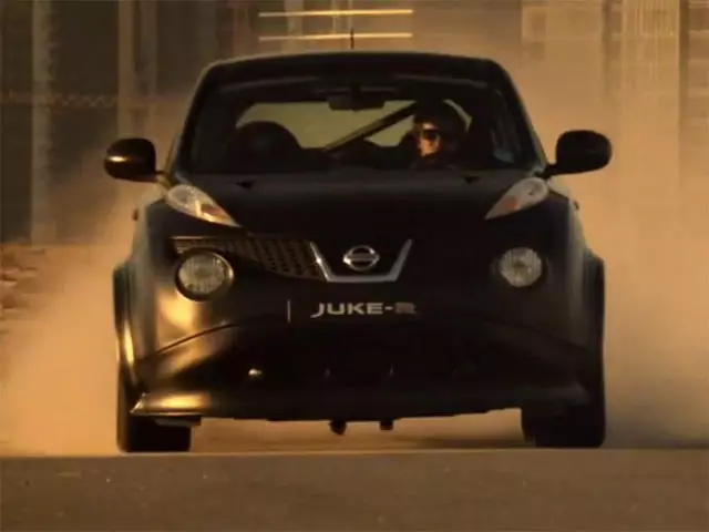 Matamata i le Nissan £125K Juke-R Destroy Supercars, Ona Poloaiga Tasi 91625_1